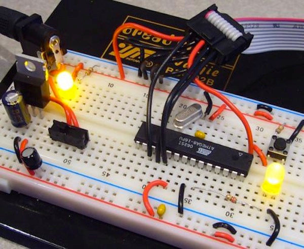 Breadboard – Lonely Binary