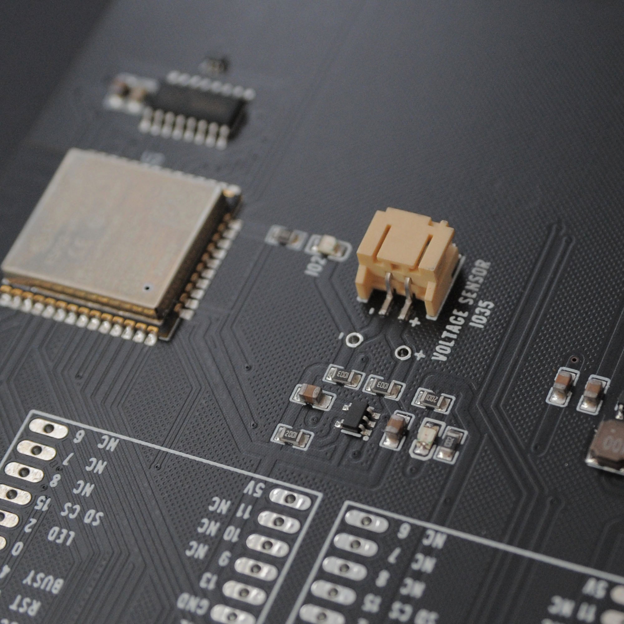 ESP32 7.5" Eink Paper – Lonely Binary