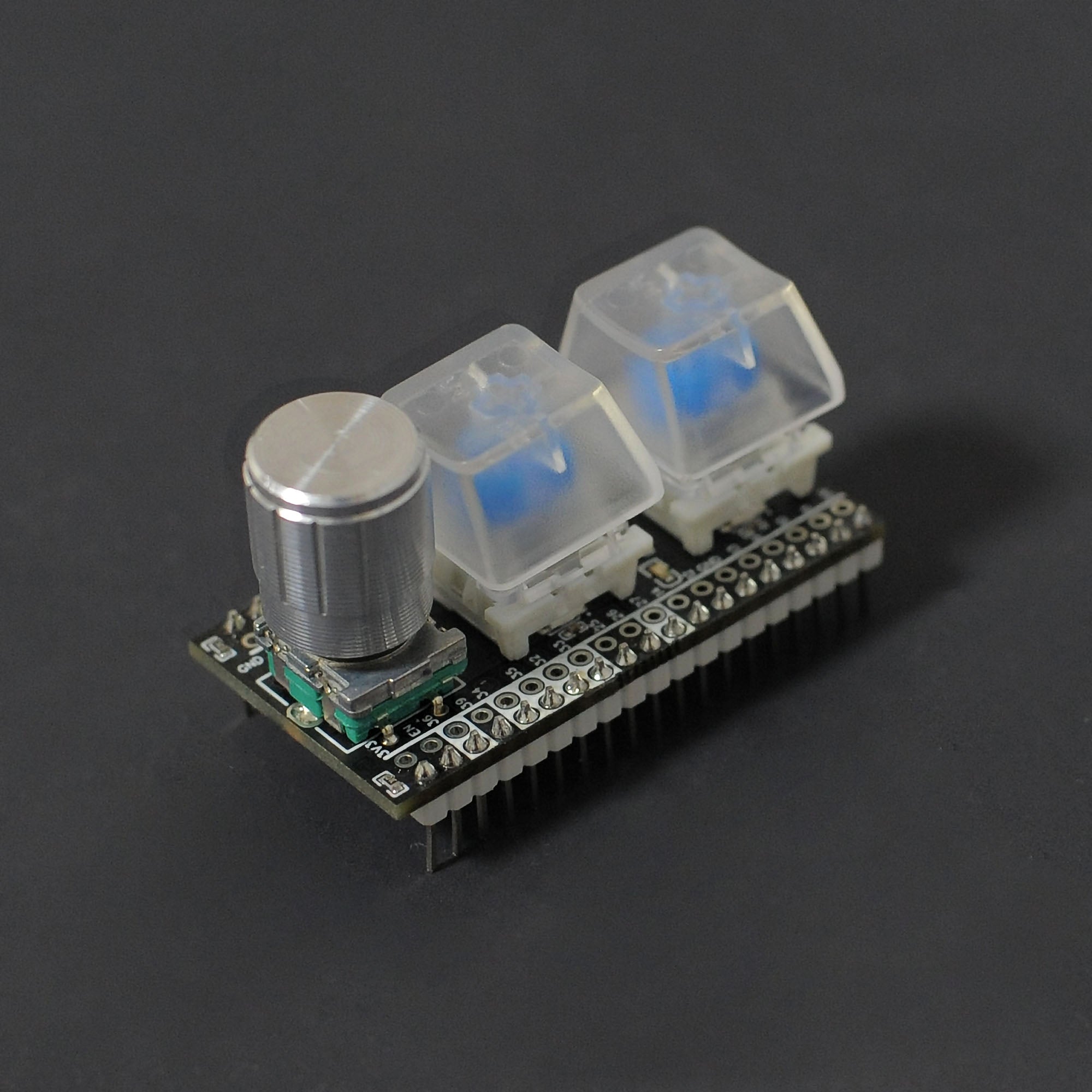 Multimedia ESP32 Shield – Lonely Binary